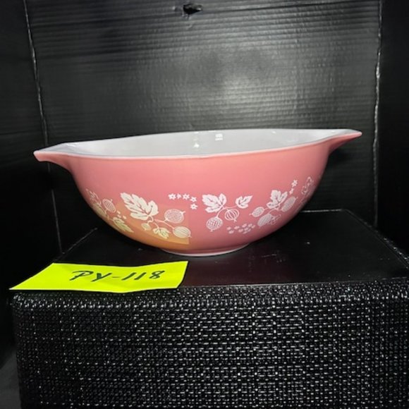 Pyrex | Kitchen | Vintage Pyrex Pink Gooseberry Cinderella Nesting ...